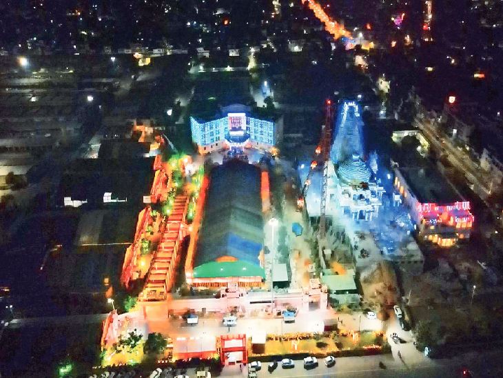 130 saints and sages of Jainism gathered, the statue of Moolnayak ...