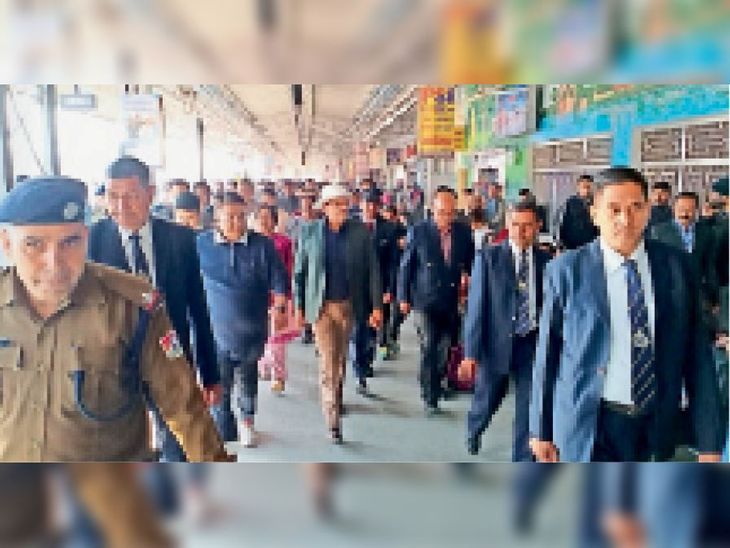 Lift and escalator will be installed for Divyang at Alwar Railway Junction