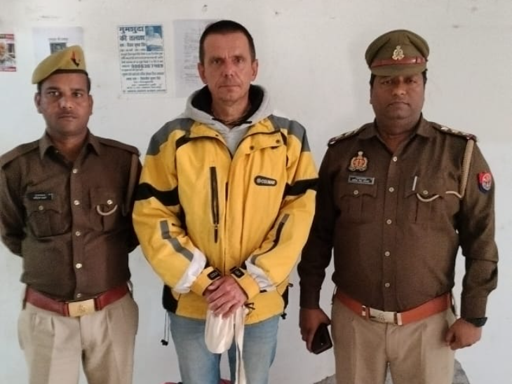 Mathura police arrested from Kolkata airport, wife had filed case in ...