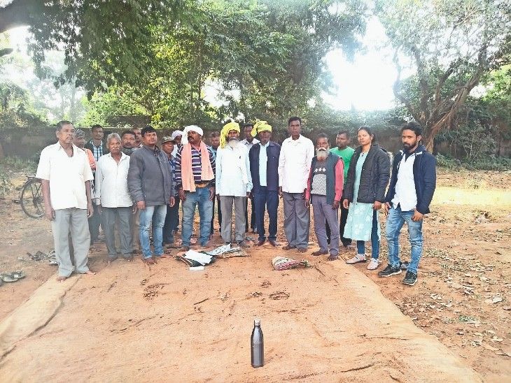 Santhali language should get the status of the first official language ...