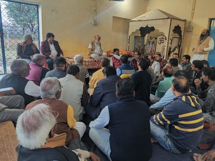 Shrimad Bhagwat Katha in Jhir's Garden Hanuman Temple, Kalash Yatra ...