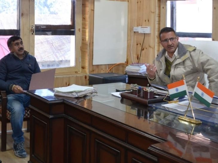 Lahaul Spiti : DC Sumit Khimta, Electric Charging Station, Keylong Bus ...