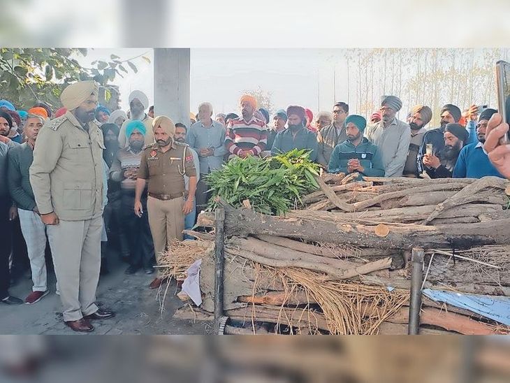 The constable of Barwa village posted on strike had a heart attack ...