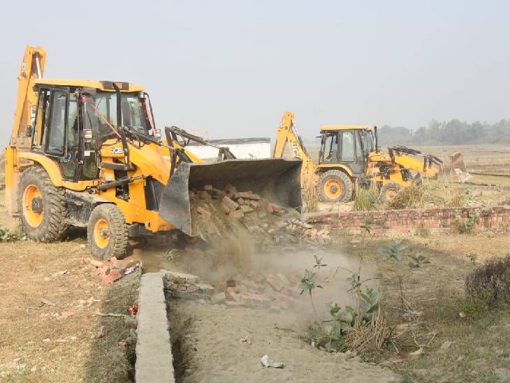 Illegal plotting on 20 thousand square yards worth Rs 20 crore was demolished, KDA News, Kanpur ...