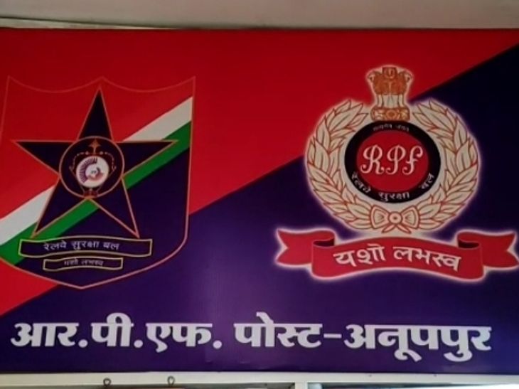 The accused hit the police constable on stopping him from drinking ...