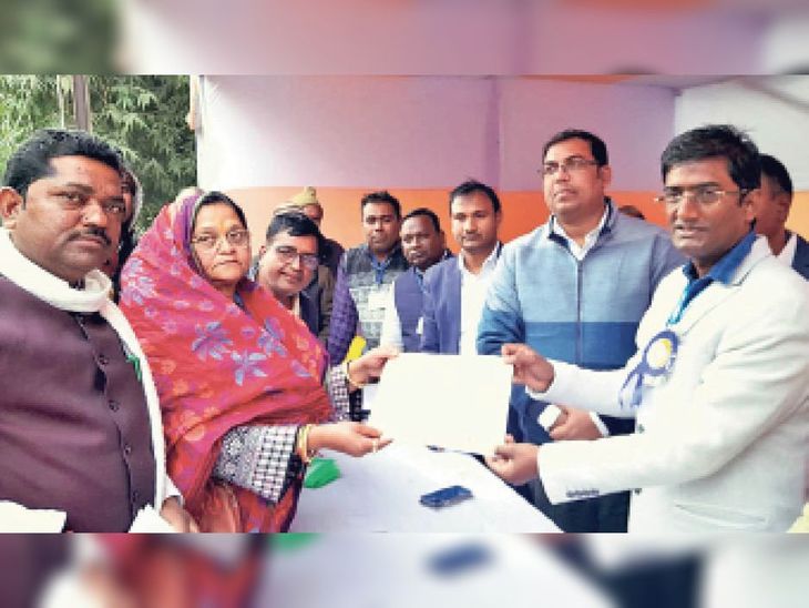 Geeta Devi became the chief councilor of Sherghati and Azhar Imam ...