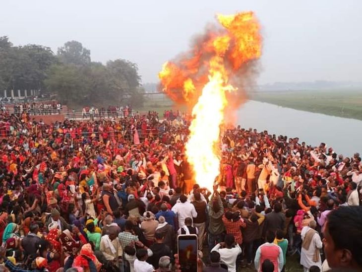 In Santakbirnagar, the Nishads celebrated the birth anniversary of ...