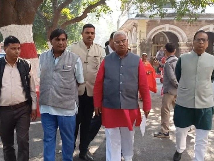 Memorandum submitted to the administration under the leadership of MLA ...