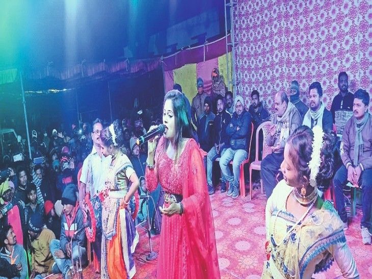 People dance on Nagpuri song and dance at Robokera Janajagran Mela | जनजागरण मेला का आयोजन ...