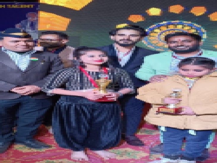 Rana sisters won first and second prize of Grand Finale of Search ...