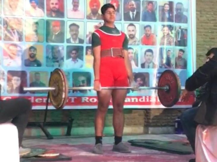 Mau's Daksh won bronze medal in power lifting | नेशनल इंडिया पॉवर ...
