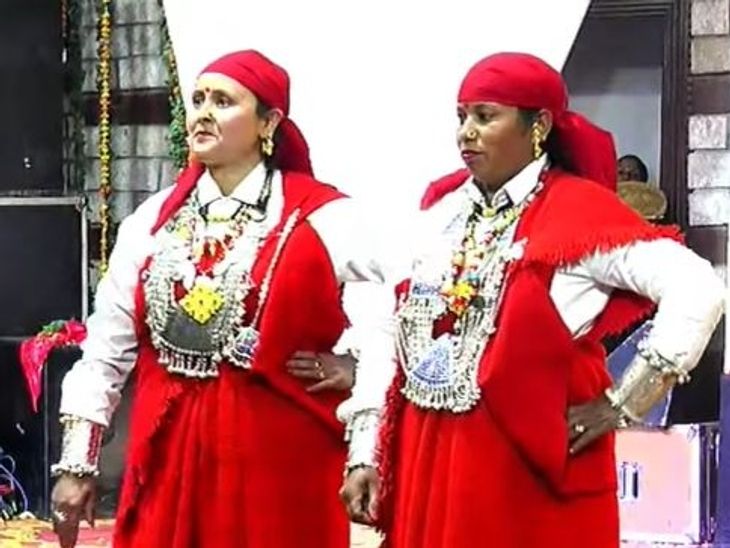 Kullu : Manali, National Winter Carnival, Manu Rangshala, Mahila Mandal ...