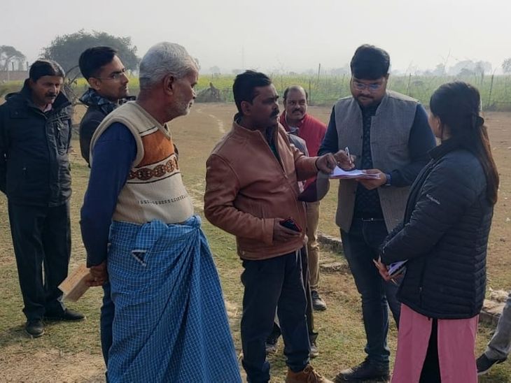 ARO arrived to investigate on the orders of DM, notice issued to vacate ...