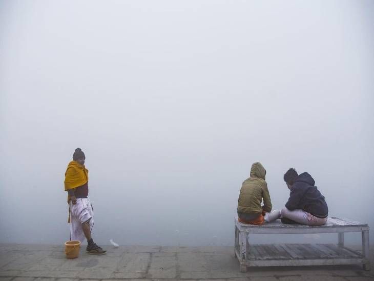 The maximum temperature of Varanasi is 8 degrees below normal; Minimum ...