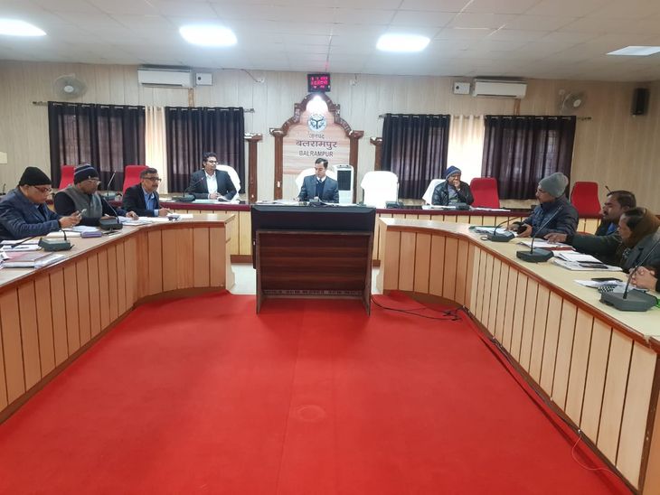 Instructions given to stop the salary of Assistant Labor Commissioner ...