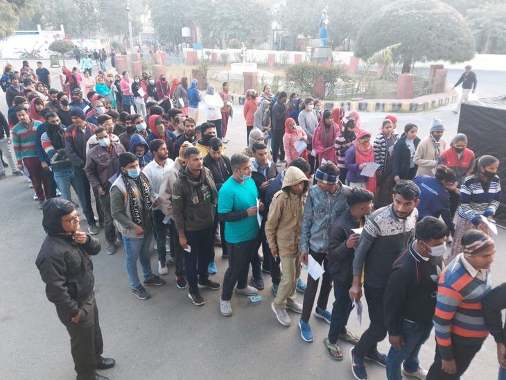 Admission given after checking an hour ago, the exam of the first shift ...