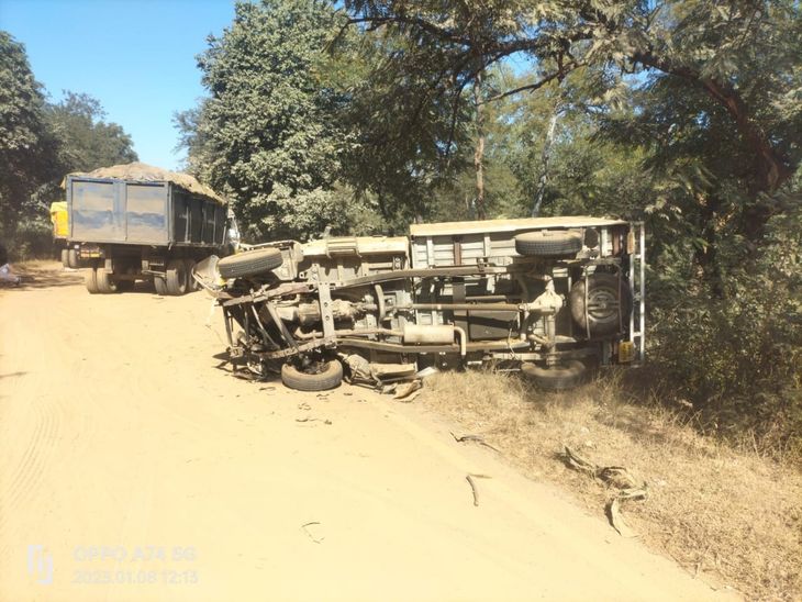 Two youths died on the spot, the accident occurred at a sharp turn, the ...