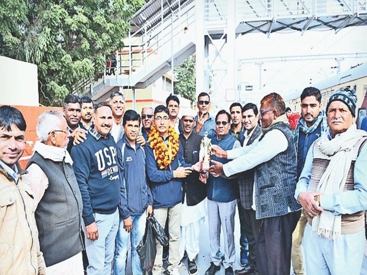 Congratulations to physical teacher Kaswan in Churu and Sneha and ...