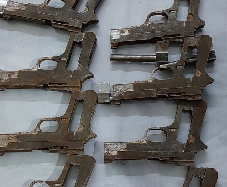 The operator of the mini gun factory is absconding, arms were smuggled ...