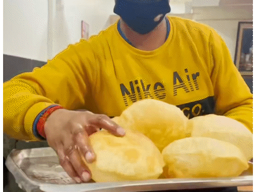 परिवार के साथ अपने गांव पहुंचे कपिल शर्मा, Shared the video of the trip ...