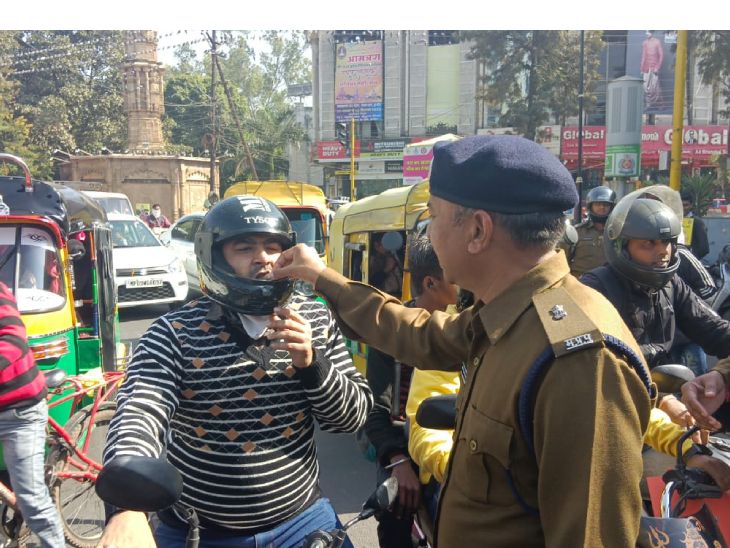 Kites Were Also Given To Those Who Followed The Traffic Rules 