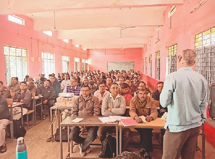 Officers were given practical knowledge about EVM, Ballot Unit, Control ...