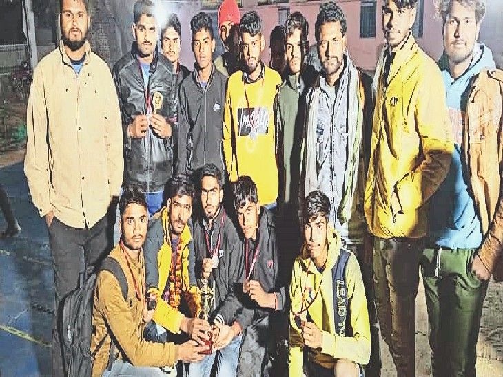 Mungaoli won the match by defeating Laxmanpura Junior in Kabaddi ...