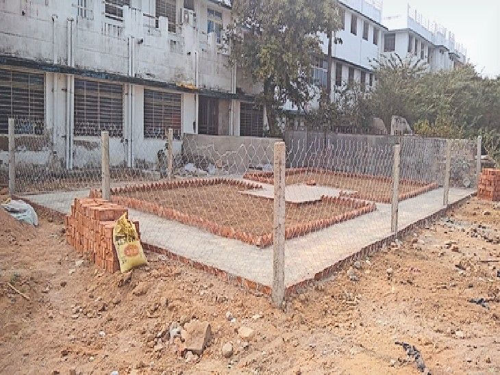 MLCU's garden was not covered with boundary wall, shoddy wire fencing ...