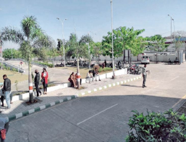 Out of every 100 newly created licenses, 43 belong to women, till 5 ...