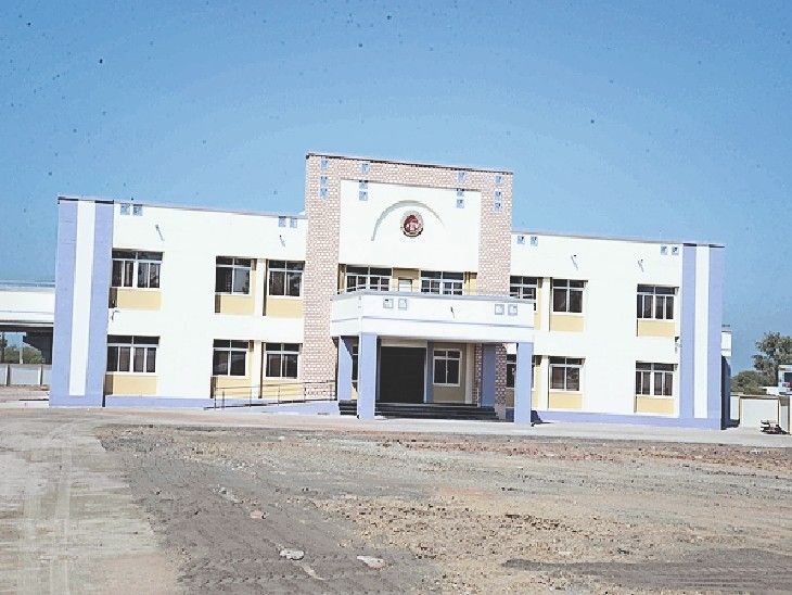 Damayantipuram tehsil office building ready, operation will start soon ...