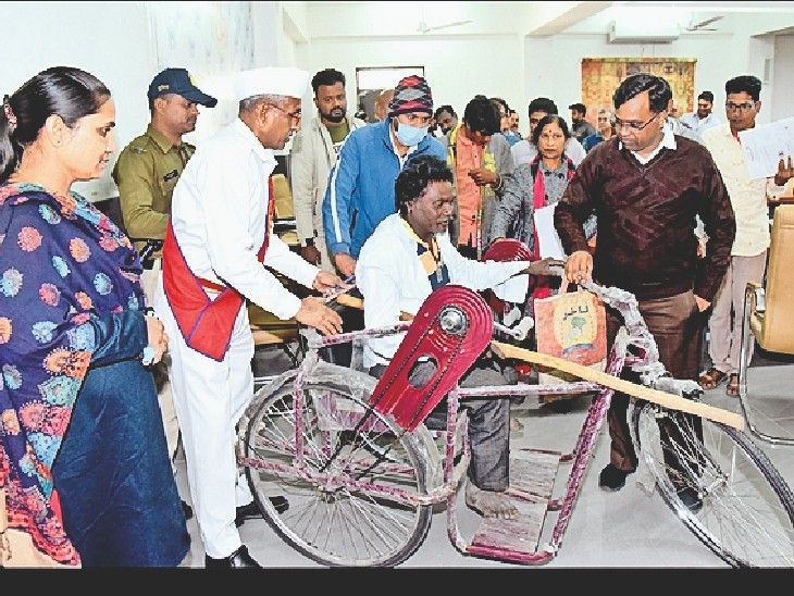 Collector gave Tricycle, land patta and eligibility slip to Ambaram who ...