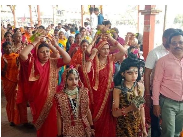 Chunari Yatra taken out in Multai before the nine-day event | सहस्त्र ...