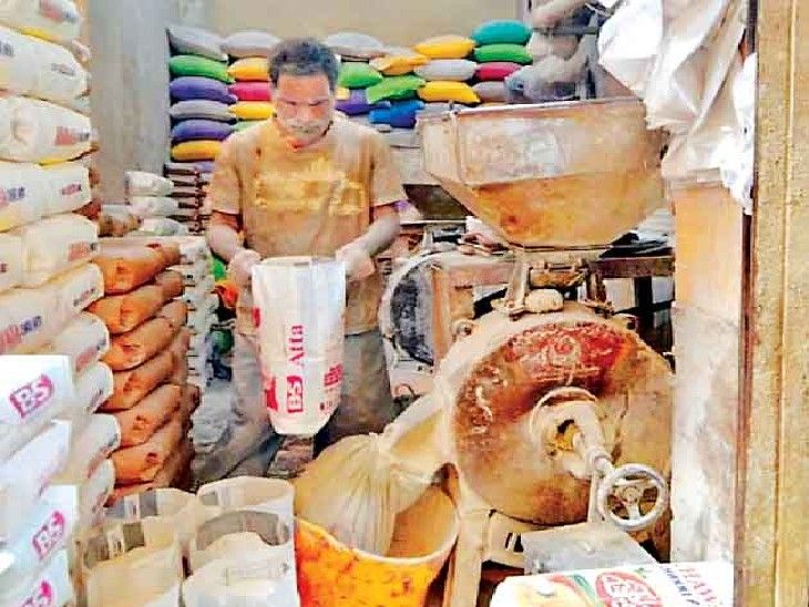 Due to the shortage of wheat in the open, the price of flour, maida and ...