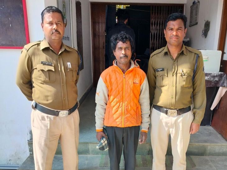 Youth murdered on suspicion of mobile theft in Pakaria village of ...