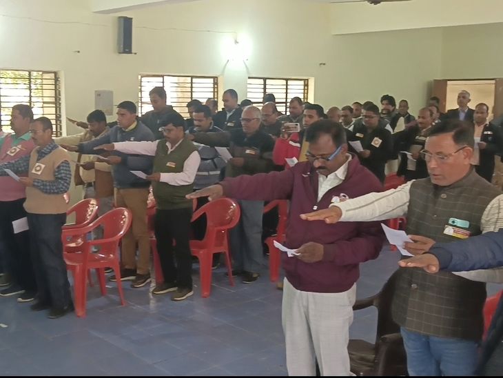 Vote without looking at religion, class, caste, community by being fair ...