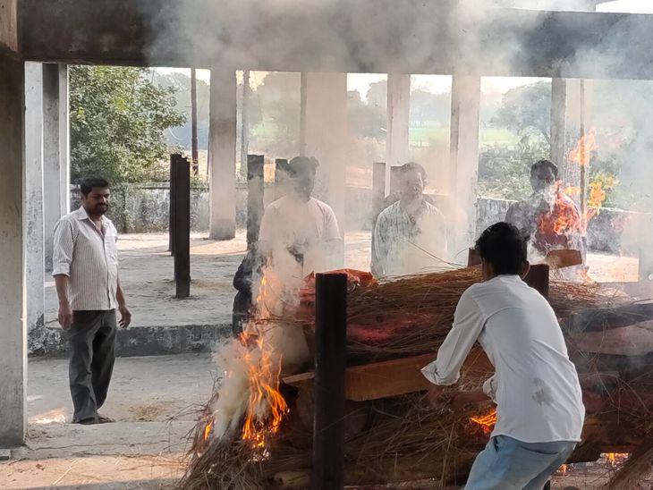 When relatives refused to come, the dhaba owner performed rituals ...