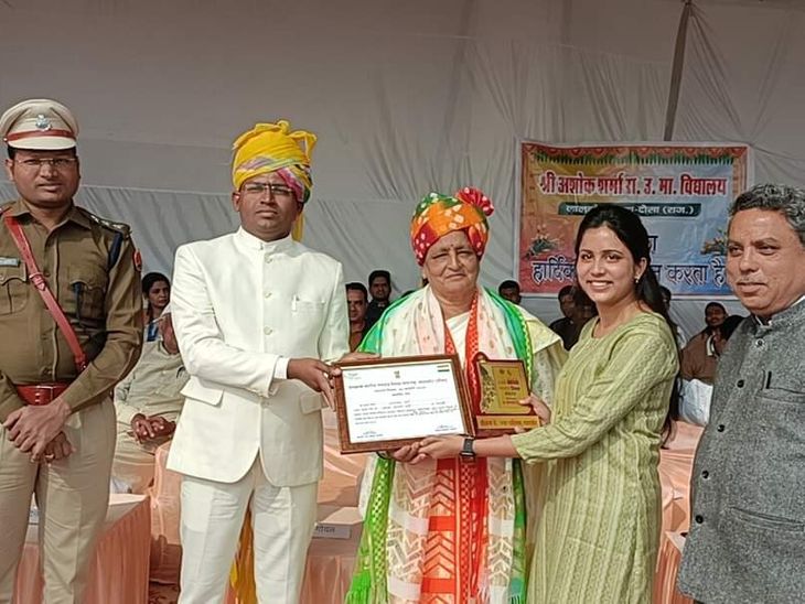 74th Republic Day celebrated with enthusiasm in Lalsot | लालसोट में ...