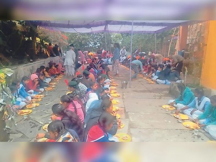 40th annual festival of Akhand Manas Path celebrated with Kanya Bhoj | 2 दिवसीय आयोजन: कन्या भोज ...