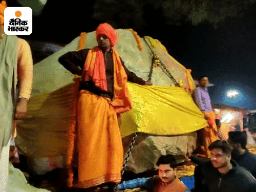 Welcomed by rain of flowers, worshiped by saints; Shri Ram's slogans ...