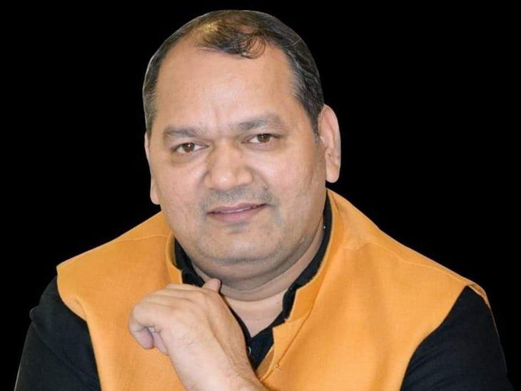Plaintiff gave evasive answer in cross-examination, former SP MLA ...