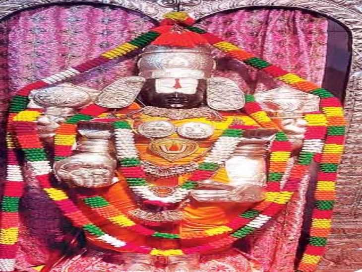 The temple of Lord Venkatesh ji along with mother Padmavati was built ...