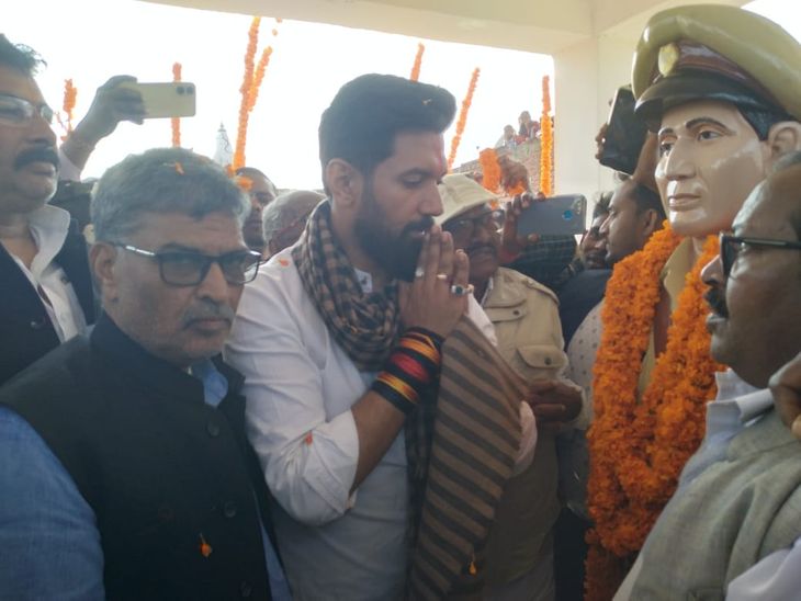 Unveiled the statue of martyr Daroga Birendra Paswan, said- Bihar is yearning for drains and ...