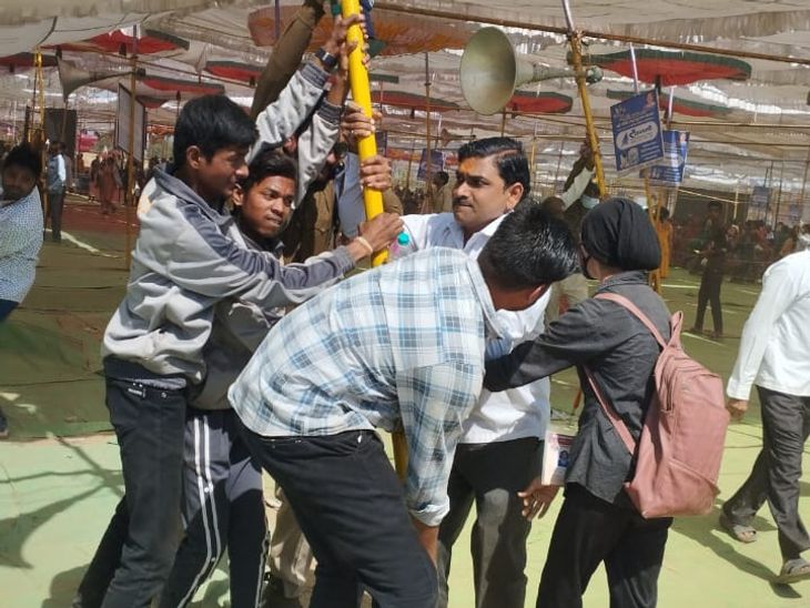 Pipe fell on women 1 hour before Shivmahapuran story, hospitalized ...