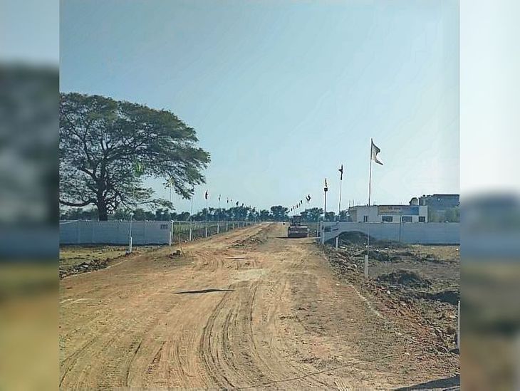 Colonies are being cut by contracting agricultural land without the permission of Colonizer RERA ...