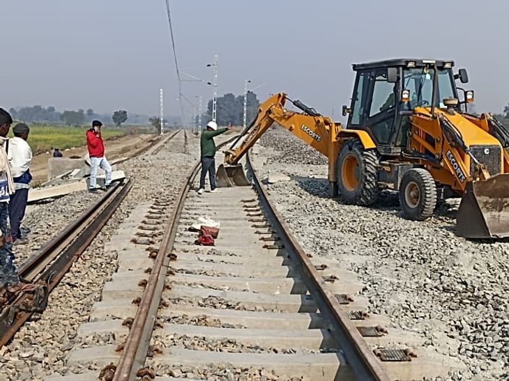 Addition to the new rail line going to Ghazipur, rail traffic ...