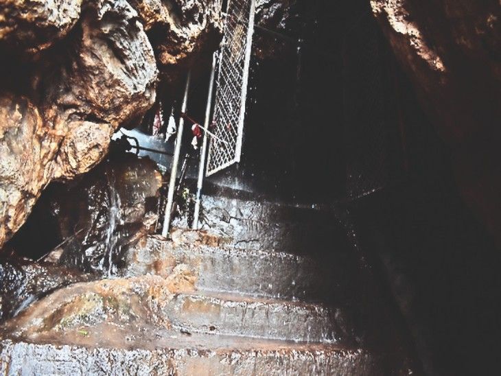 300 meters above the Shivling of Chhote Mahadev, there is a statue of ...