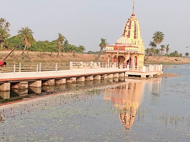 There is such a temple of Shiva in Ninor, which does not have a ...