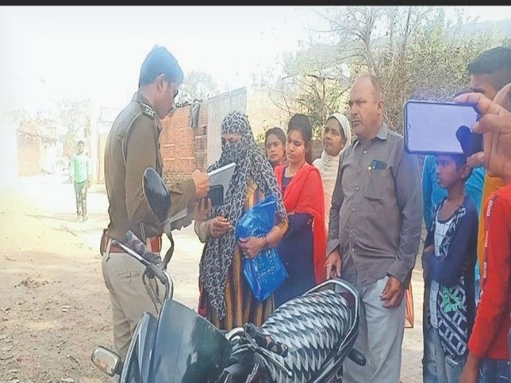 Inhuman incident... the dog kept roaming with the dead body of the ...