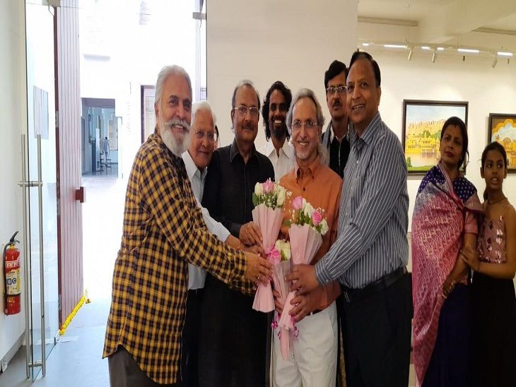 Artist Lakshya Bhardwaj's artworks are attracting art lovers ...