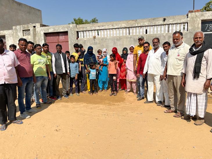 People stopped work, said – did not even give compensation | नेशनल ...